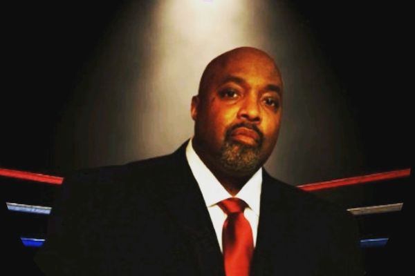 "Marvelous" Marvin Hagler vs Tommy "Hitman" Hearns - THE GREATEST FIGHT ...